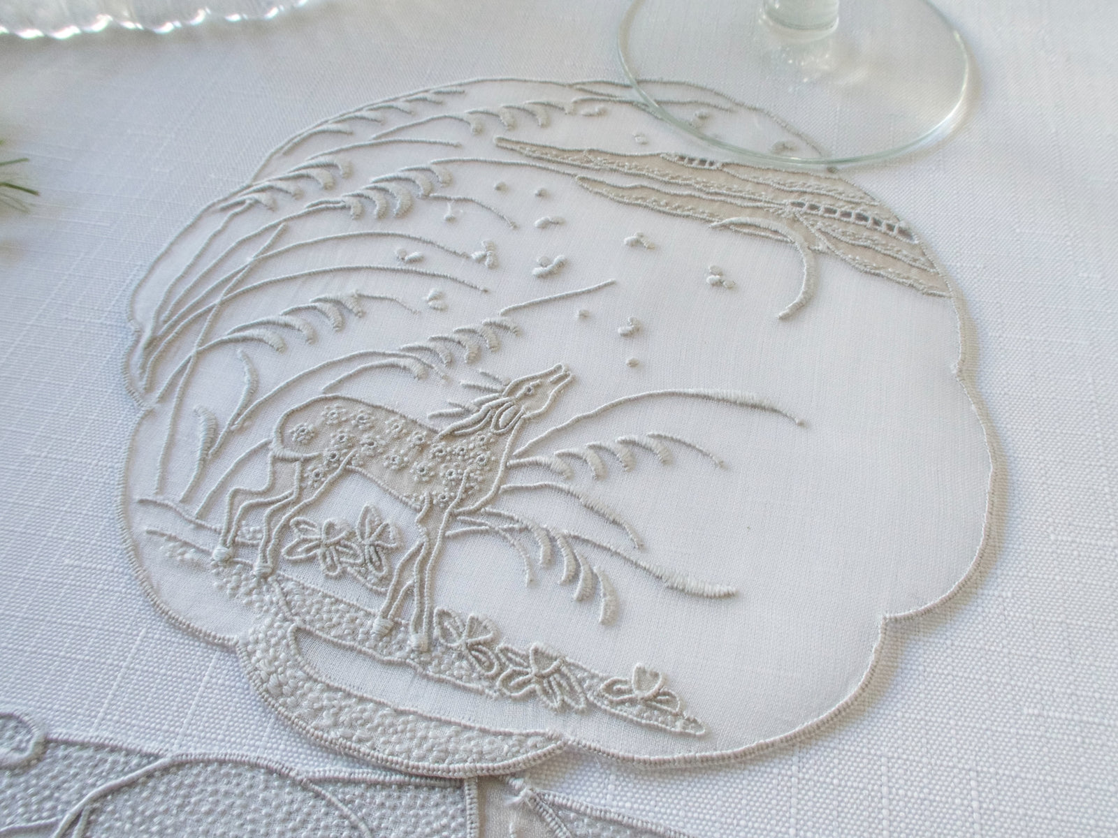 "Deer" Marghab Vintage Madeira Embroidery Placemat Set for 8 - Things ...