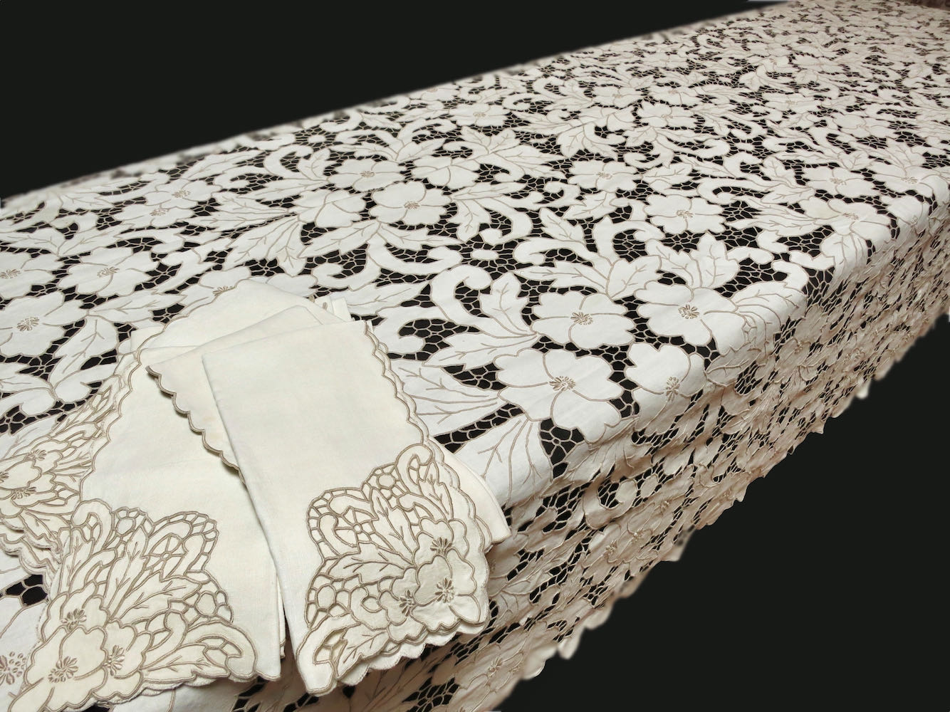 Elaborate Cutwork Vintage Madeira Linen Tablecloth & 12 Napkins, 68x10 ...